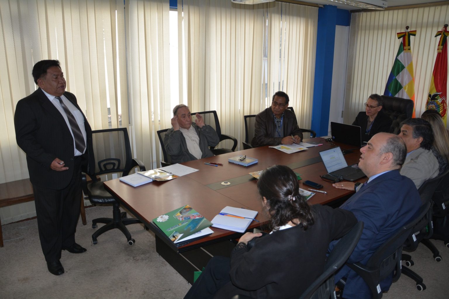 SERGEOMIN ENTABLA ACERCAMIENTO CON EL BANCO MUNDIAL PARA UN TRABAJO ...